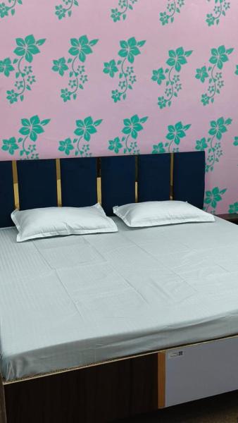 Hotal Rama Krishna - Etawah