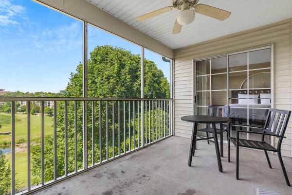 Spring Creek Escape - Balcony With Views - Branson, MO
