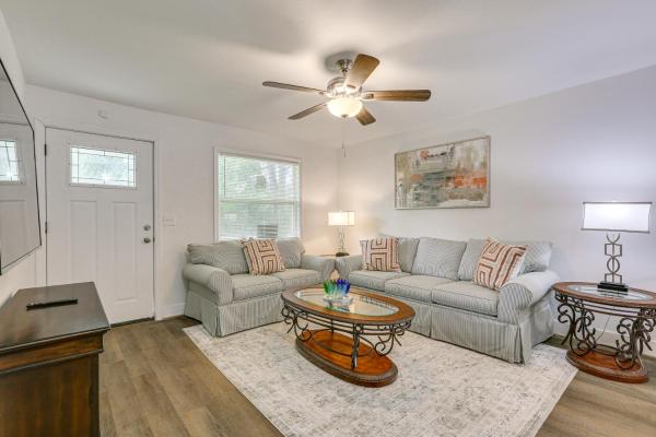 Pet-friendly Duplex With Large Yard In Fort Myers! - Fort Myers, FL