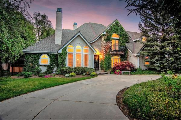 Chateau Woodlands In Salt Lake With Guesthouse And Hot Tub - Sandy, UT