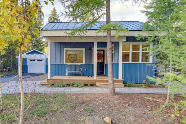 2 Mi To Payette Lake Charming Cottage With Hot Tub! - McCall, ID