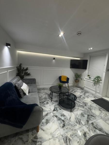 Cloud Quarters Ii - Wakefield