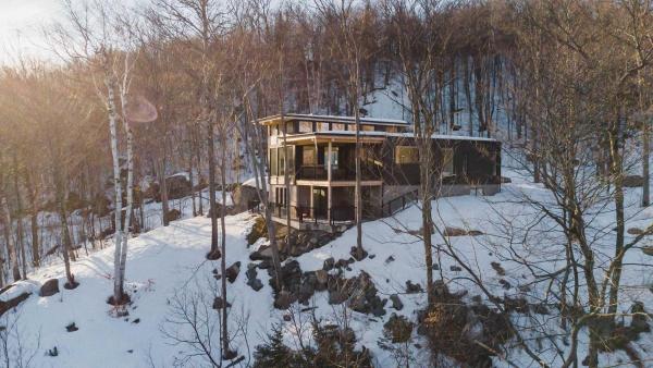 Twin Cottages With Mountain & Lake View - Saint-Sauveur