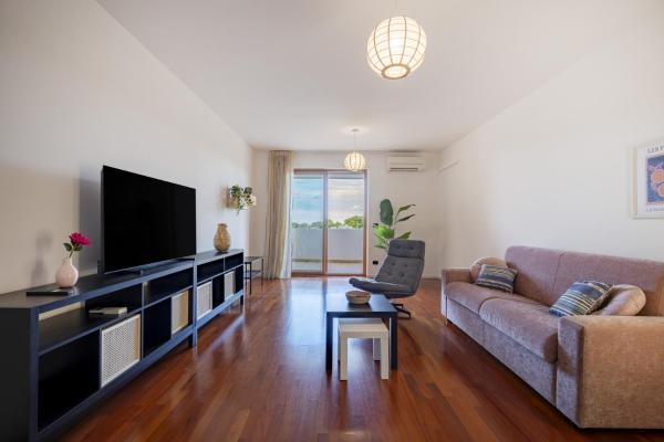 Casa Diletta— Bright Spaces, Warm Moments - Bari