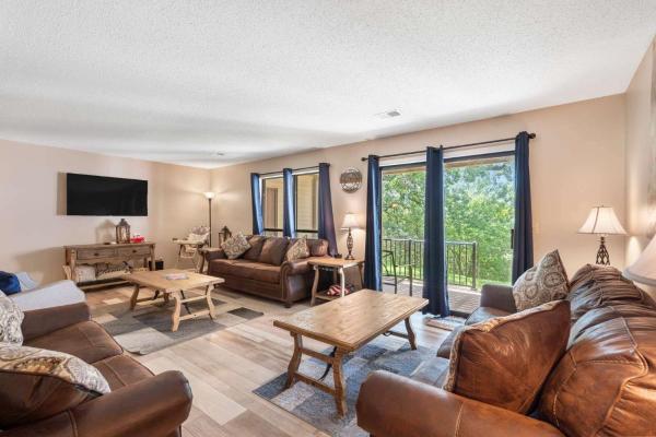 Mulligans Escape - Community Pool - Branson, MO