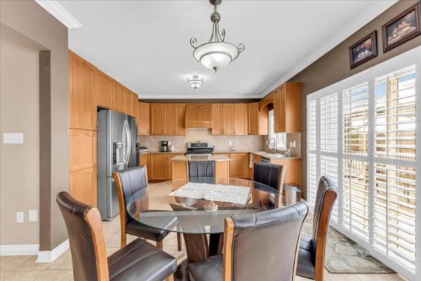 Luxury Mansion By Toronto And Yyz With Large Backyard Weddings - Brampton