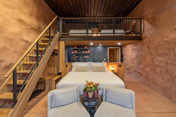 Honey Rock Landing - Colorado