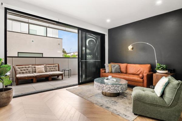 Chic Home With Bbq & Outdoor Dining - Chad