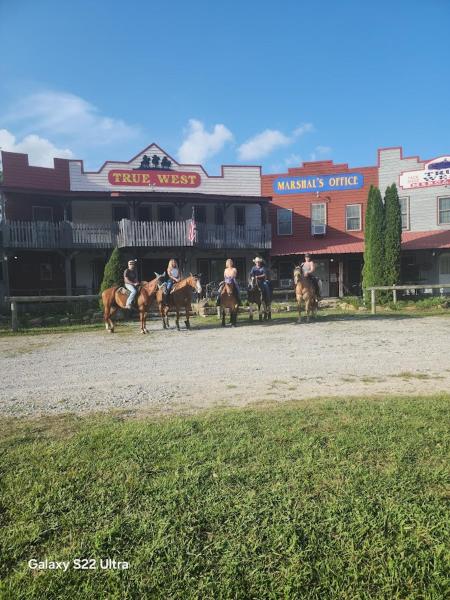 The Marshals Suite - Rugby, TN