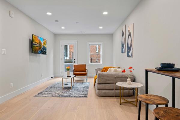 Lux 1bd Apartment In Dupont Washington Dc - Bethesda, MD
