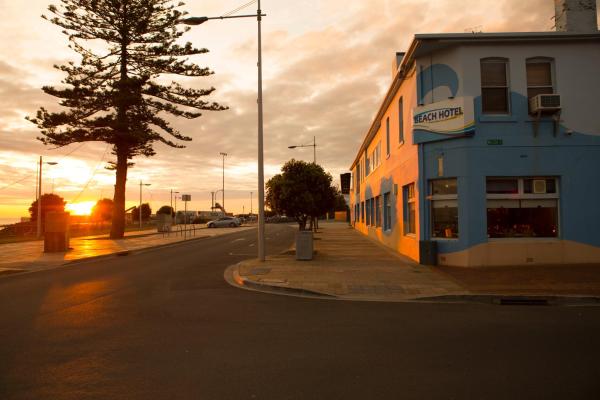 Beach Hotel - Tasmania