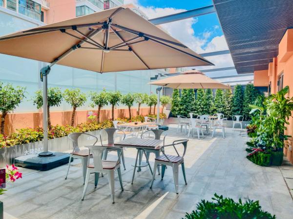 Dayin Hotel -Shanghai Hongqiao Beixinjing Metro Station Branch -Large Social Area -Bar -Café -Gym -Free Laundry Luggage Storage -24h Front Desk-english Service - 上海