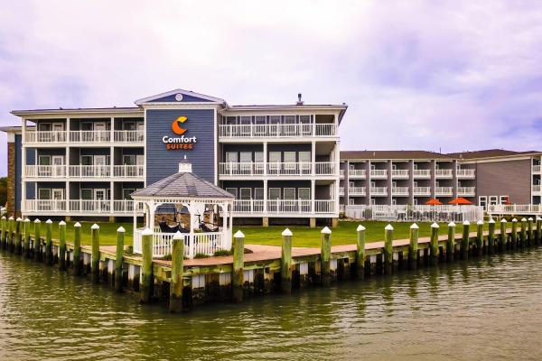 Comfort Suites Chincoteague Island Bayfront Resort - Chincoteague, VA