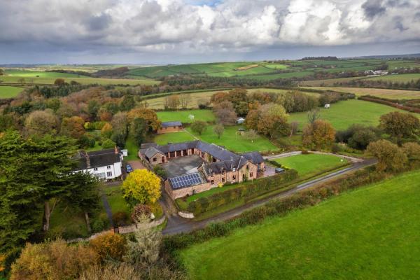Finest Retreats - Halcyon Cottage, Stowford - North Devon District