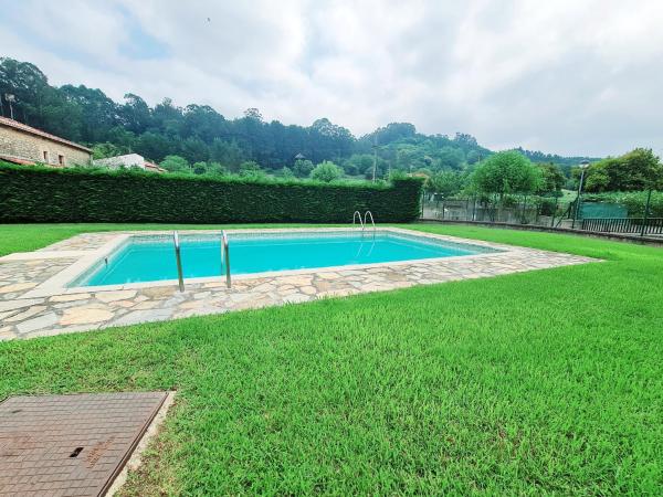 Romántico Apartamento Con Piscina - Torrelavega