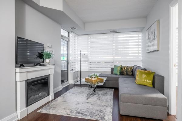 Luxury 2bd 2br Sheppard Metro Free Parking - Vaughan