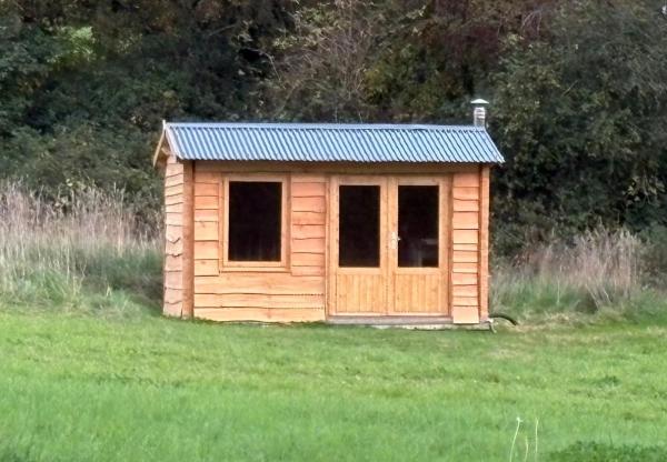 Simple Basketmakers Hut Cabin For Two - Sevenoaks