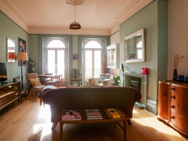 Beautiful Sea Front Apartment With Balcony In St Leonards-on-sea - Saint Leonards