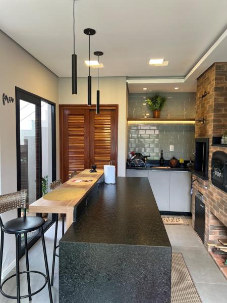 Bbs · Casa Com Terraço - Joinville, Brazil