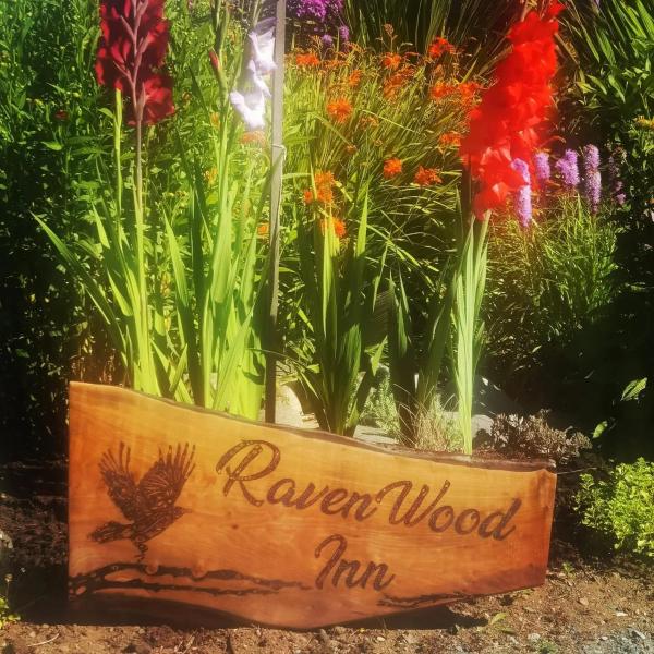 Saratoga Beach Cabin With Hot Tub - Vancouver Island