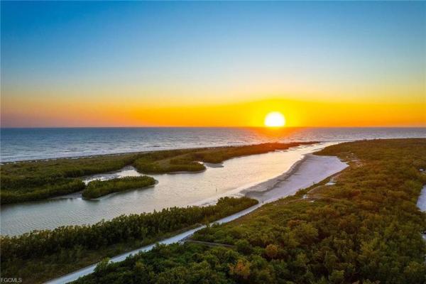 Beachfront Condo With Year-round Sunsets - Marco Island, FL