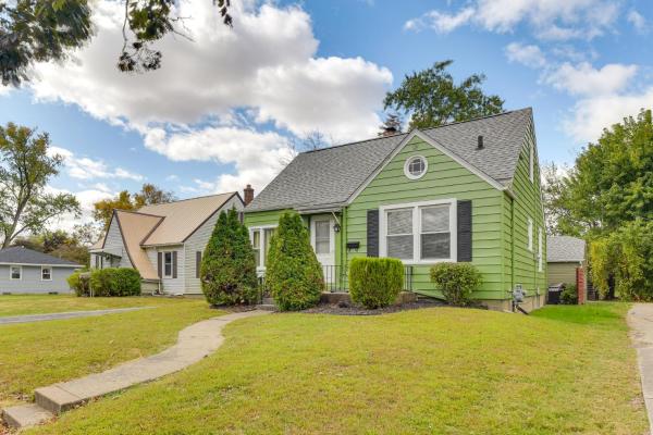 1 Mi To Dtwn Burlington Modern Home With Yard! - Catfish Bend Casino