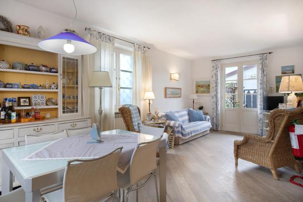 Red Villa In Forte Dei Marmi - Massa