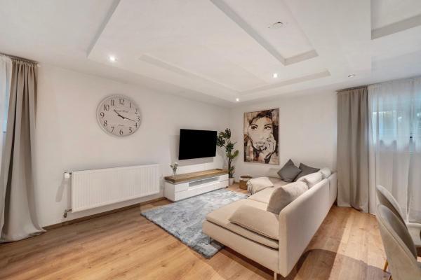 Modern Und Gemütlich- In Teningen - Stegen