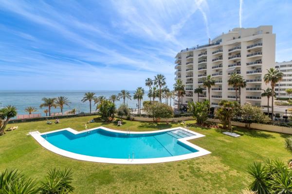 Front Line Beach Apartment 2 Bedr - Marbella