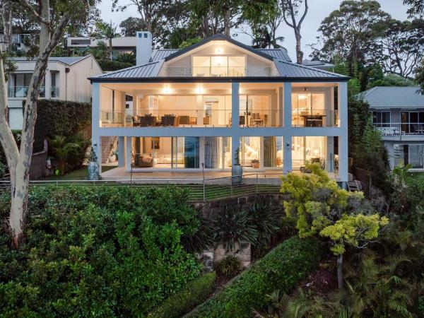 Wake To The Oceans Embrace Newport Waterfront Luxe - Narrabeen
