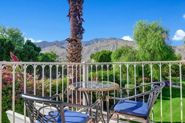 Mascarpones Mojo Dojo - Palm Springs, CA