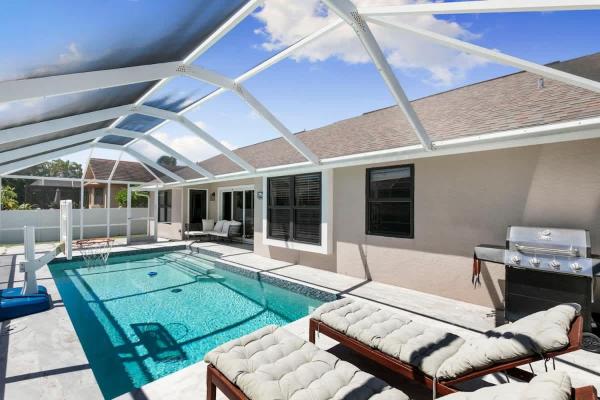 Marco Island Beach Home - Heated Pool & Spa - Marco Island, FL