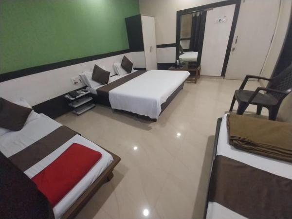 Hotel Laxmi Gh - Shirdi