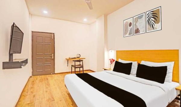 Townhouse Oak Panki Dham Railway Station Formerly Hotel Rudra - Kanpur