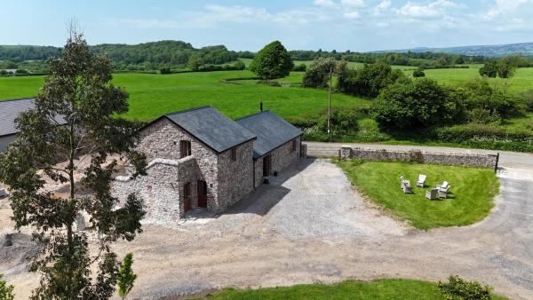 Argoed Barn And Vineyard - Bridgend
