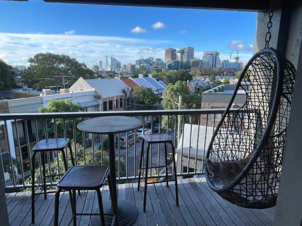 Glengarry Castle Hotel - Lane Cove