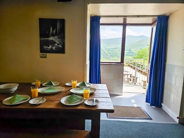 Traditional Welsh Longbarn - Brecon