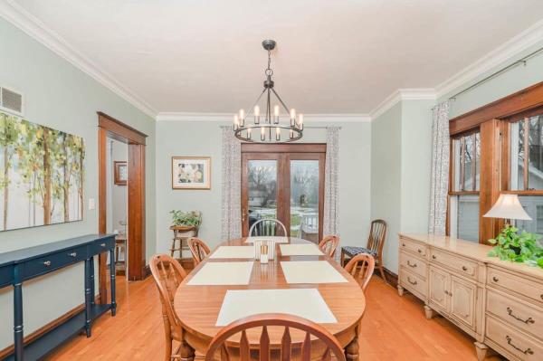 Character Family Home - 3 Bedroom 2 Bath - Oshkosh, WI