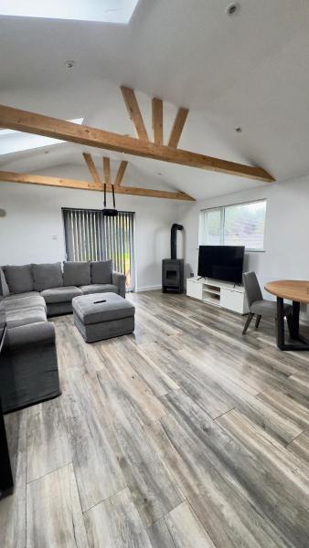 Cozy 2-bedroom Cottage-style Home - Swords