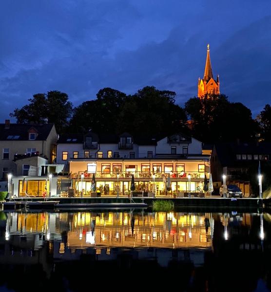 Hotel & Restaurant Deutsches Haus Feldberg - Feldberger Seenlandschaft