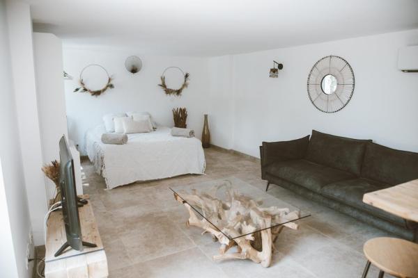 Carignan - Gîtes Du Mas Des Jeux - Vauvert