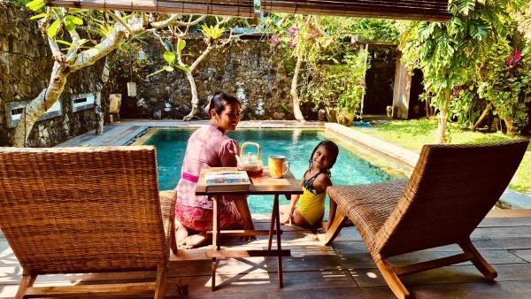 Tropical 2 Bedrooms Villa In Central Penestanan - Ubud
