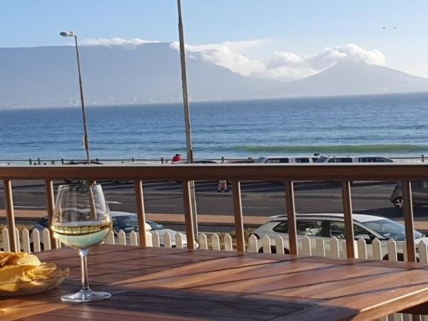 Bloubergstrand Beachfront Apartment Witsand 101 Tablemountain And Ocean Views - ケープタウン