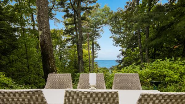 Thorne Swift Lakehouse - Petoskey, MI