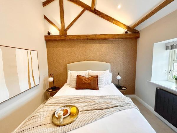 Character Filled Courtyard Escape - Harrogate