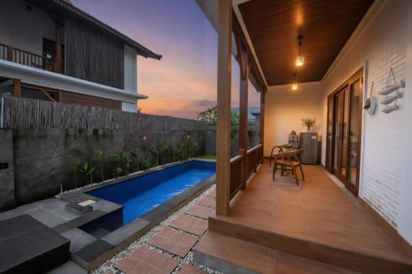 Kubu Daje Villa Canggu 2br With Private Pool - Tabanan