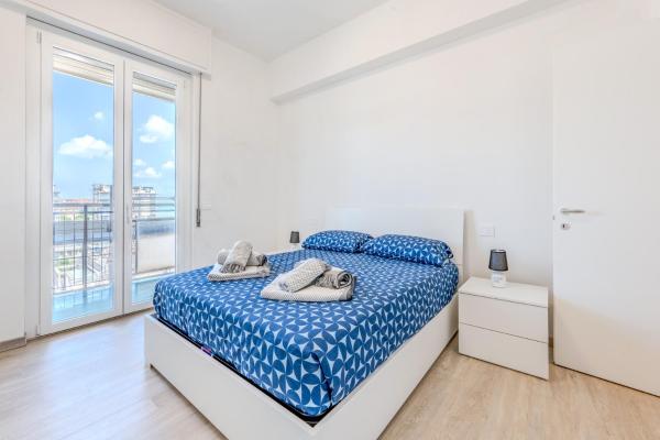 Splendido Attico Vista Mare - Free Wifi & Ac - Spotorno