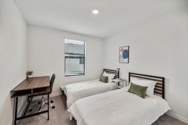 Sunny Escape Fresh, Modern Townhome Near Beaches - Port Charlotte, FL