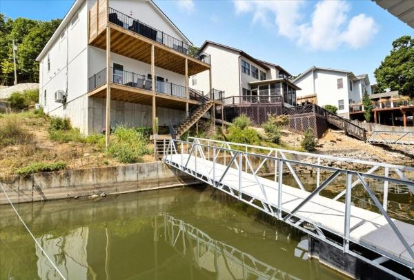 Expansive Deck, Private Dock, Boat Slip And Stunning Views - États-Unis