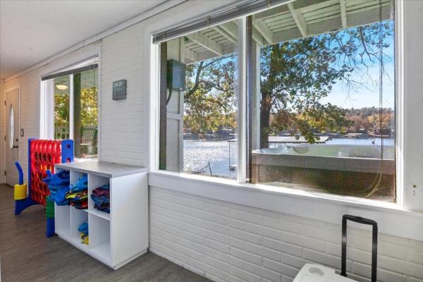 Amazing Lake Experiences! Private Hot Tub, Aamazing Dock, Firepit & Two Layers Of Decks - United States